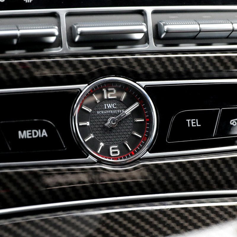 Đồng Hồ IWC Chính Hãng Lắp Bảng Điều Khiển Mercedes-Benz | Carzen Retrofit